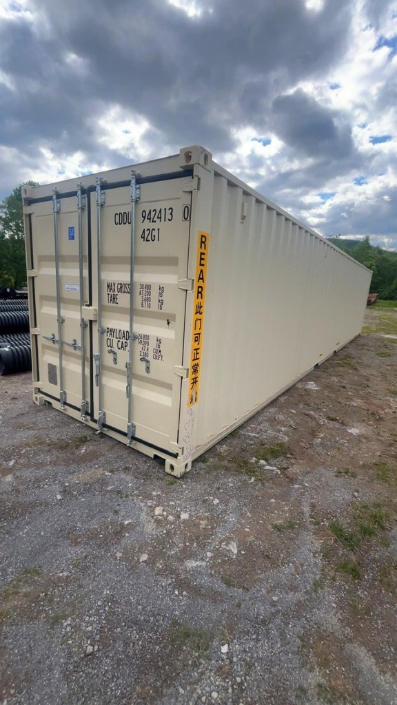 New 40ft Standard Shipping Container in Cleveland, OH | Yes Containers